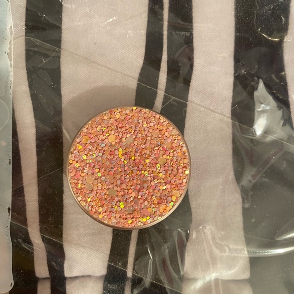 Icing | Other | Rose Gold Sparkly Popsocket | Poshmark